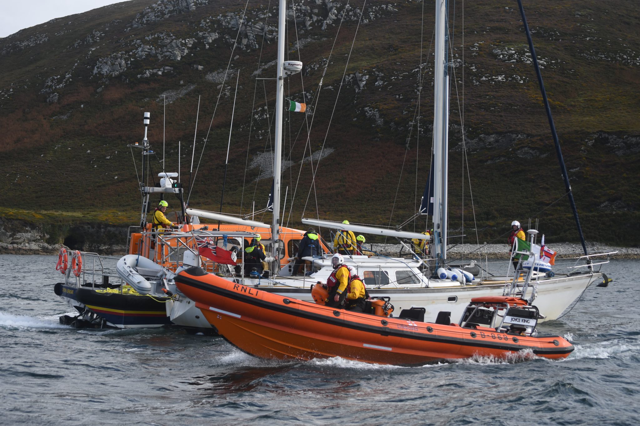 Two sailors rescued from badly damaged yacht - Galway Daily